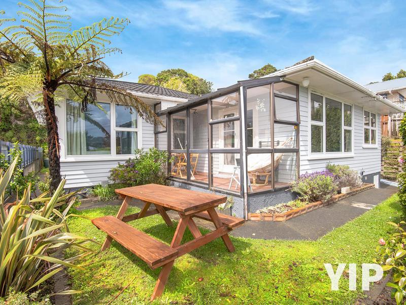7 Catherine Crescent Paparangi NZ 6037 - Collective First National ...