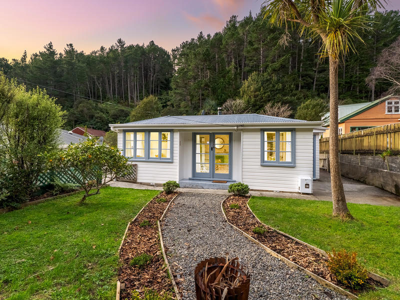 35 Elmslie Road Pinehaven NZ 5019 - Collective First National Johnsonville