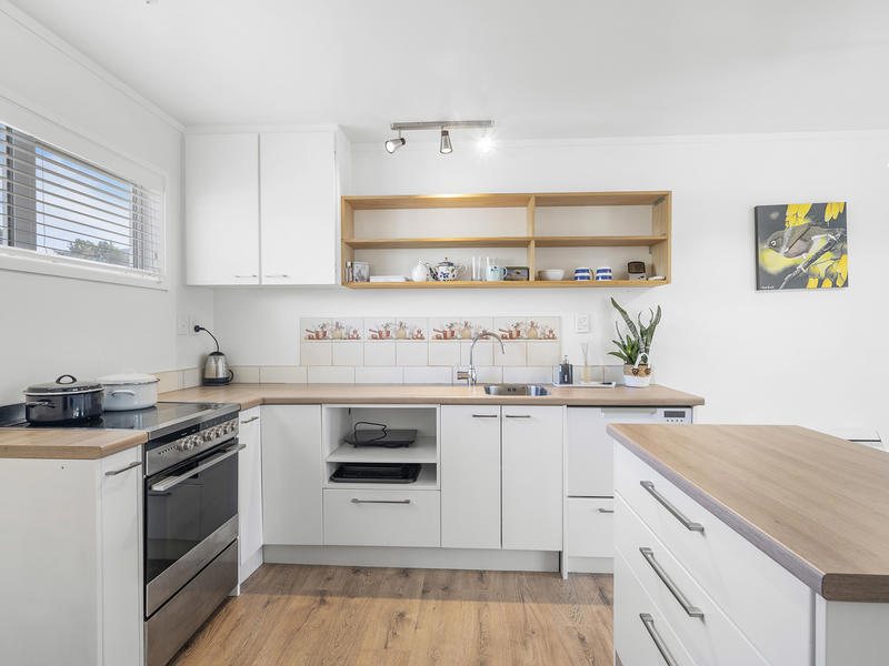 16B Beauchamp Street Tawa NZ 5028 - Collective First National Johnsonville