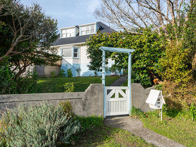 28 Handyside Street Tawa NZ 5028 - Collective First National Johnsonville